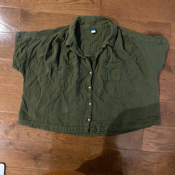 Old Navy | Tops | Short Sleeve Cropped Button Down | Poshmark